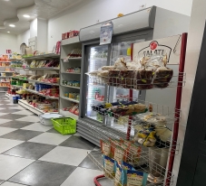 Cedesi attività commerciale macelleria e salumeria 